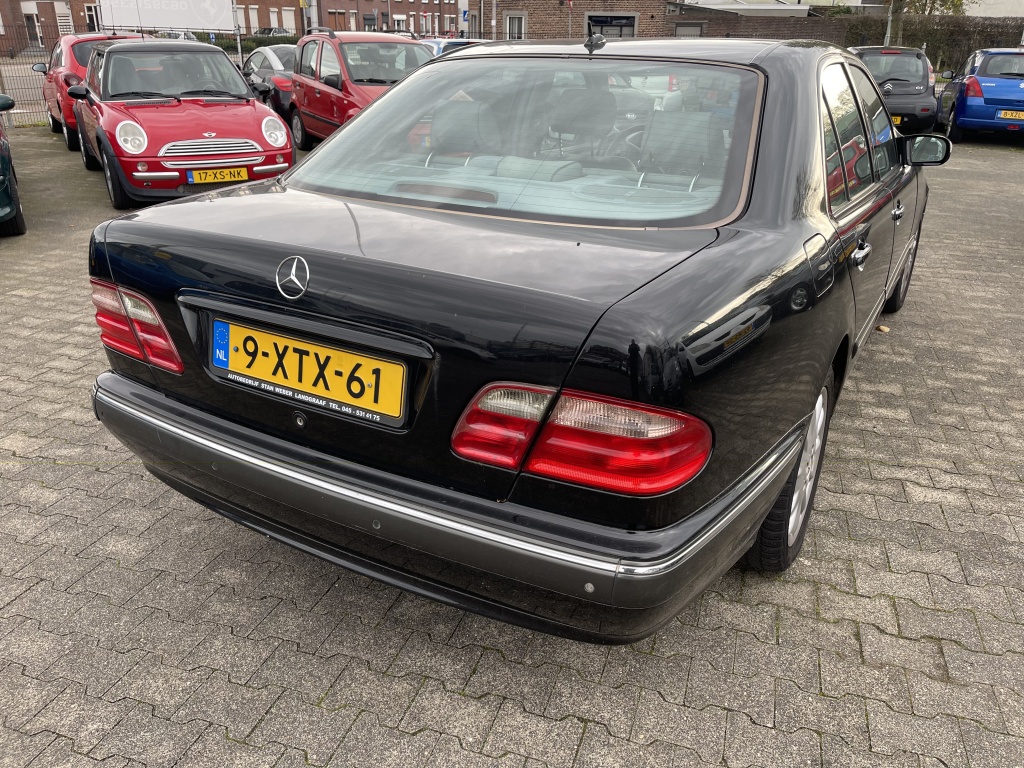 Mercedes-Benz-E-Klasse-430 Avantgarde 4Matic 4x4-kopen in Heerlen en ...